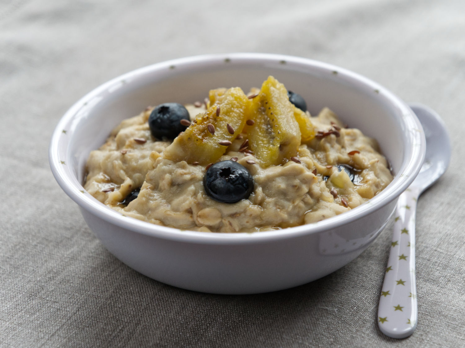 Banana & Blueberry Brainy Porridge - NatureDoc