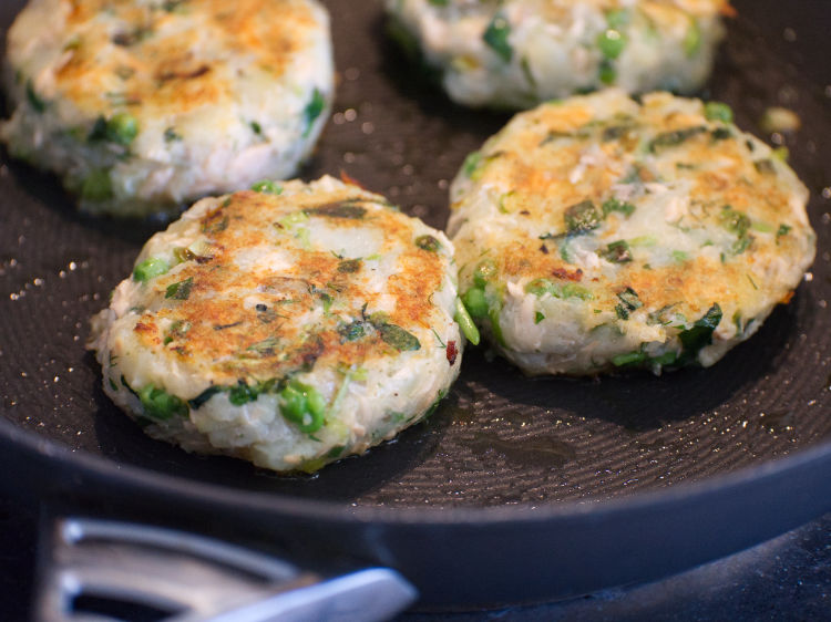 Superhero Salmon Fishcakes - NatureDoc