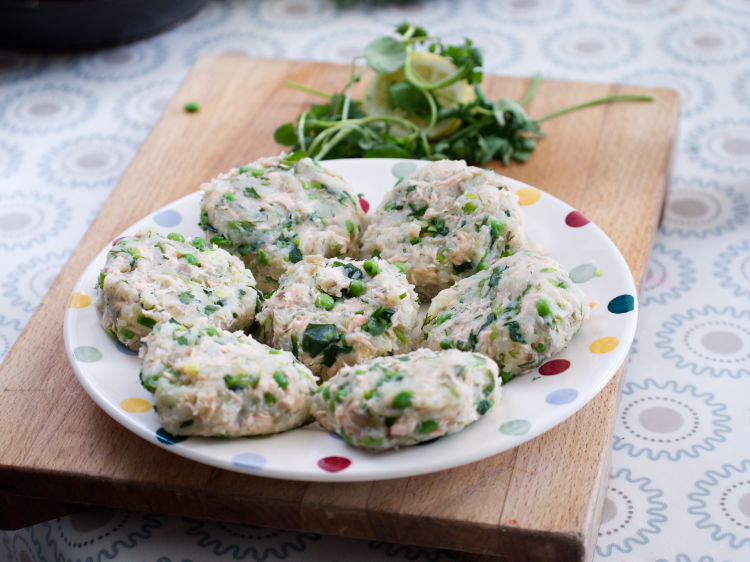 Superhero Salmon Fishcakes - NatureDoc